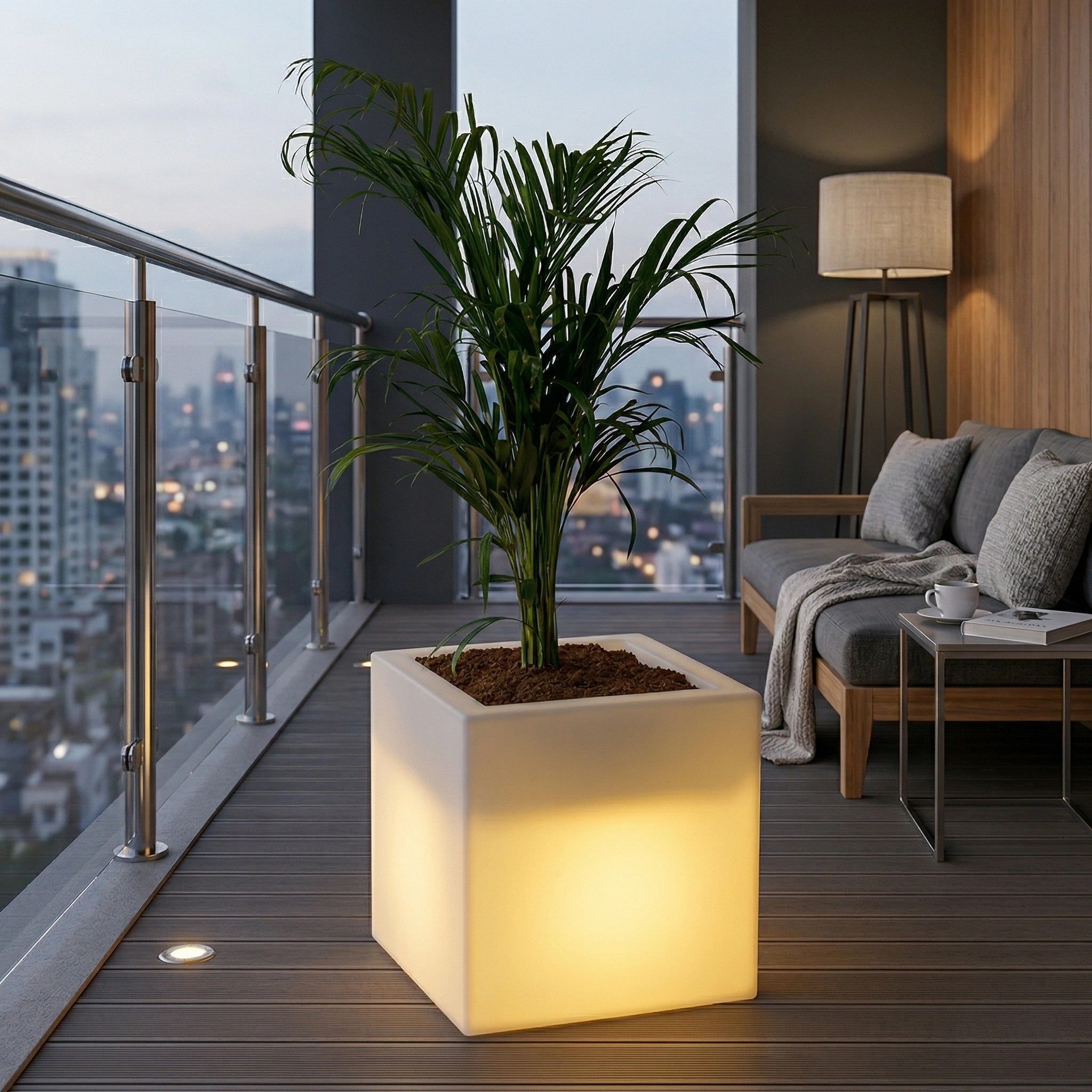 Cube IL – Blume Planters